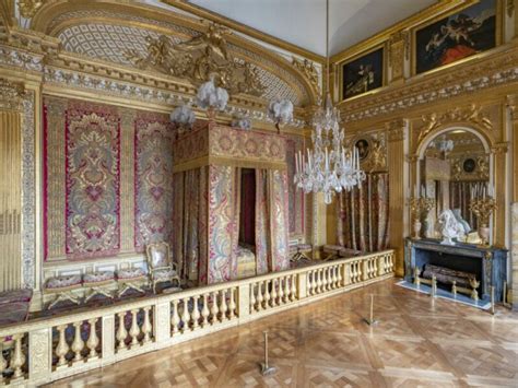 Zoom sur la chambre du Roi au château de Versailles L Post