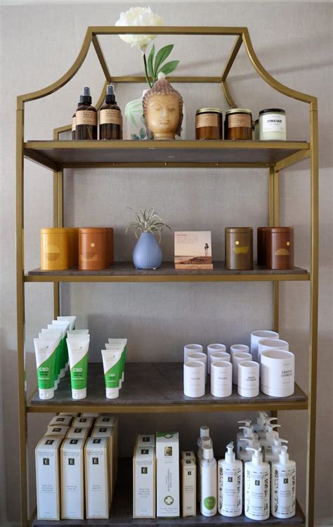 Meet Cagney Nay Of Healing Hands Wellness Center Voyage La Magazine