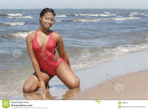 Mulher Sexy Na Praia Foto De Stock Imagem De Modelos 5308472