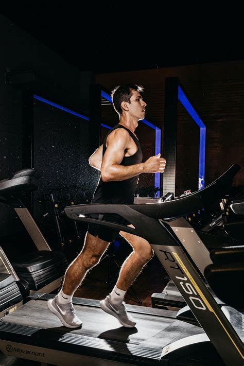 An Ultimate Guide To A Perfect Leg Day Warmup · Muscletech