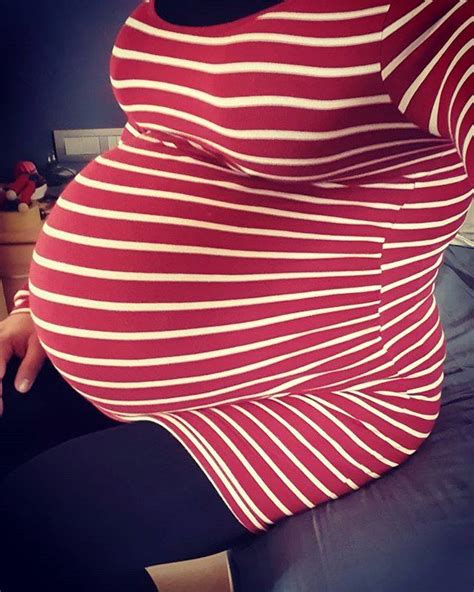 My Pregnant Belly Still One Of My Favorite Pregnancy Outfits Maternitydress Pregnant Belly