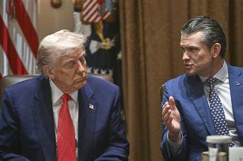 Altro Scivolone Del Ministro Della Difesa Usa Invia Piani Di Guerra