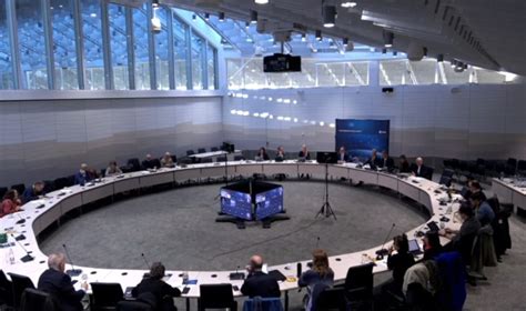 Inside Gnss Global Navigation Satellite Systems Engineering Policy And Design Global