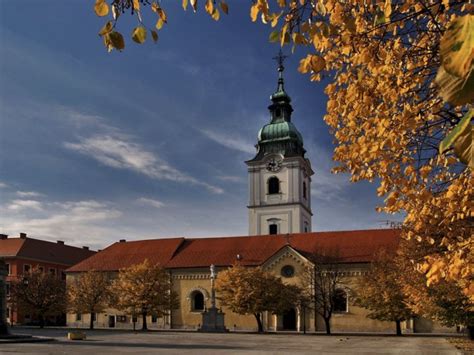 Crkva Presvetog Trojstva i franjevački samostan NikOO eu
