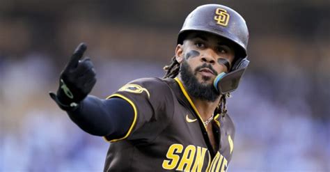 Fernando Tatis Jr Taunts Dodgers Fans After Being Pelted With Bottles