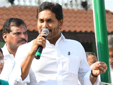Ysrcp అంటే వాయిస్‌ ఆఫ్‌ వాయిస్‌లెస్‌ పార్టీ ఆవిర్భావ వేడుకల్లో వైఎస్