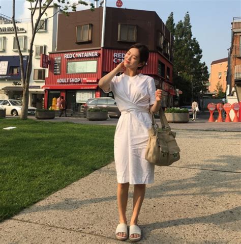 진짜 너무 예뻐요 허리 잘록하게 잡아주고 길이도 딱 적당하고 시원해서 너무 좋았어요 린넨원피스 린넨 린넨롱원피스 원피스 롱원피스 여름원피스 캐주얼원피스 화이트