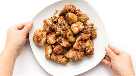 Easy Vietnamese Pan Fried Spicy Lemongrass Chicken Ga Chien Sa Ot