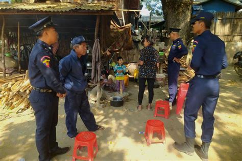 ရေနံချောင်းမြို့နယ်၌ မီးဘေးအန္တရာယ်ကင်းဝေးစေရေးအတွက် တစ်အိမ်တက်ဆင်း