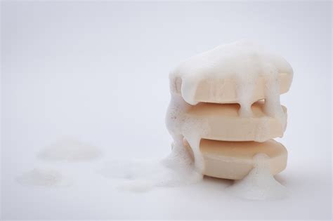 플라스틱 쓰레기가 비누 의약품으로 변신 신박한 플라스틱 업사이클링 기술