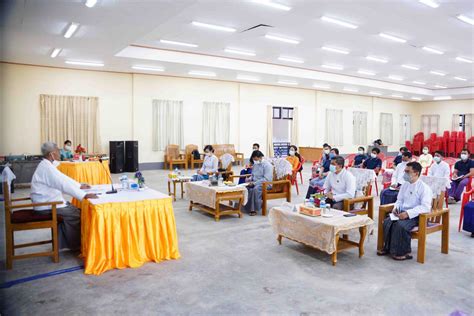 ပြန်ကြားရေးဝန်ကြီးဌာန ဒုတိယဝန်ကြီး ဦးရဲတင့် ကယားပြည်နယ် ဝန်ထမ်းများနှင့် တွေ့ဆုံ၍ လုပ်ငန်း ဆိုင