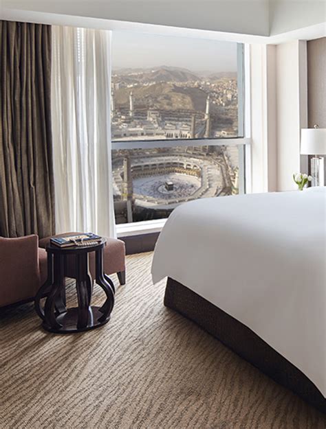 The Grand Brunch Fairmont Bab Al Bahr Abu Dhabi Luxury Hotel