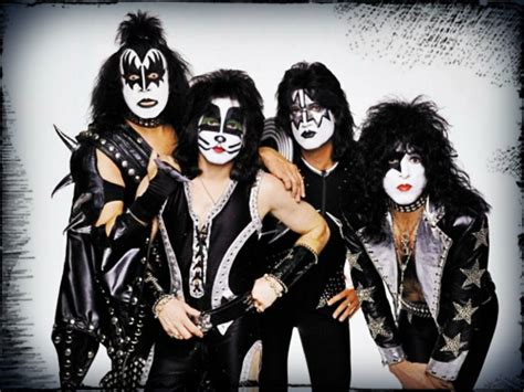 KISS Musicians In Makeup Wallpaper 30725699 Fanpop