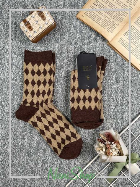 جوراب ساقدار بافت طرح گل بابونه