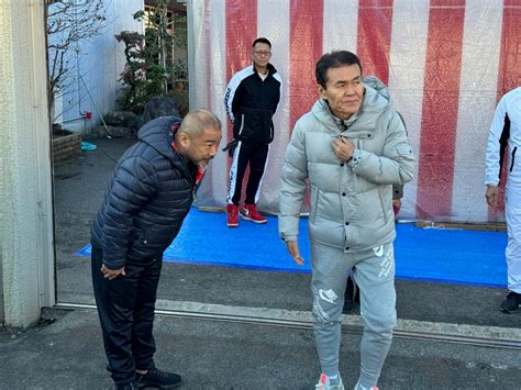 《山口組の「事始め式」》定番のカラオケで歌う曲は…平成最大の“ラブソング”を熱唱、昭和歌謡ばかりじゃないヤクザの「気になるセットリスト