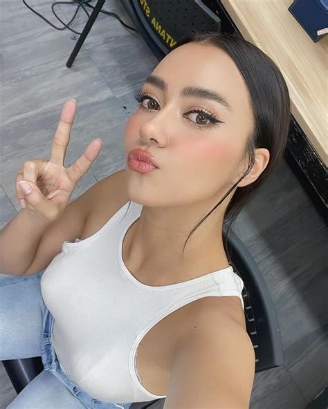 Amanda Obdam Picture