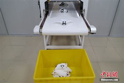 探访卡塔尔世界杯吉祥物“拉伊卜”生产制造基地5