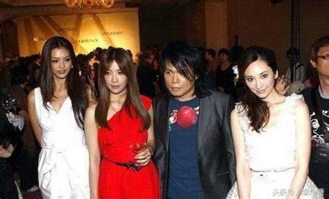 伍佰55歲妻子近照曝光，妻子相貌平平一生無子女，卻被他獨寵28年： 真正的愛情，是靈魂的相互吸引