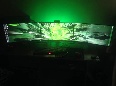 Triple Monitor Gaming Setup Swiftys Reaction Gaming Setup Setup