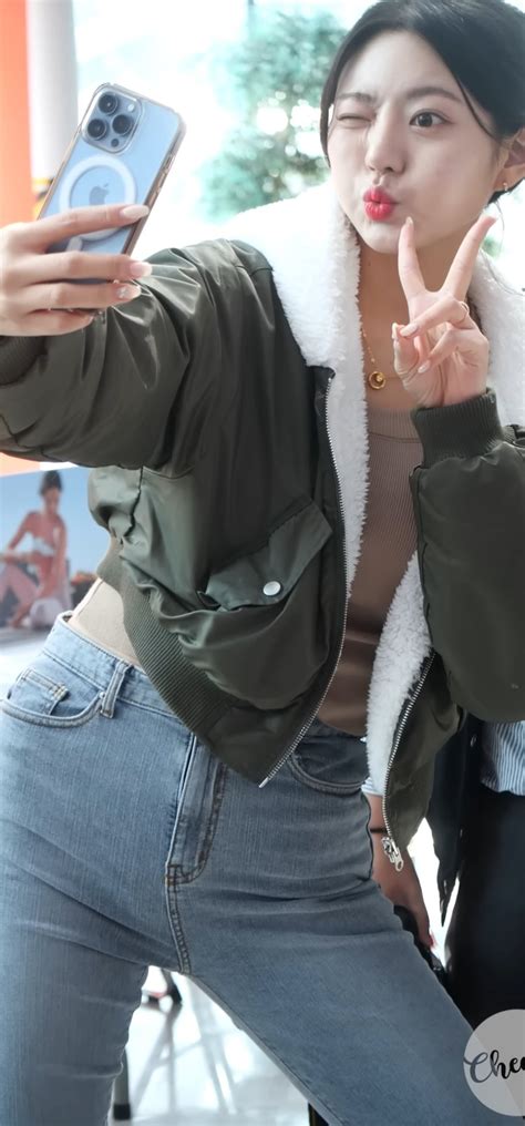 김이서 치어리더 청바지핏  Mlbpark