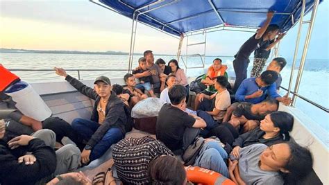 Hundreds Rescued From Deadly Ferry Disaster In Philippines