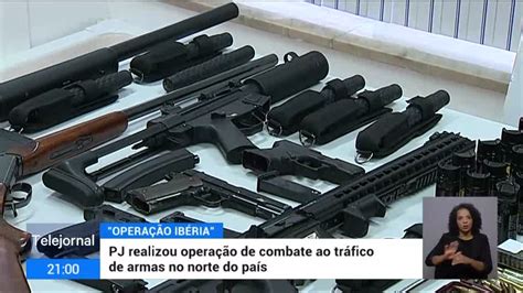 Tráfico De Armas Um Polícia Entre 20 Pessoas Detidas Em Operação Da Pj