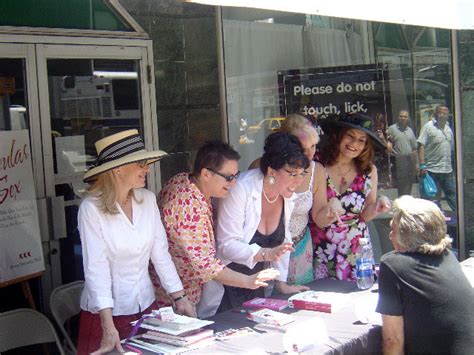 FREE SIDEWALK SEX CLINIC Love Art Lab