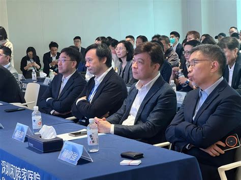 北上求醫成風 肺癌患者：標靶藥只需14價錢 數以百計病友返內地治療 星島日報