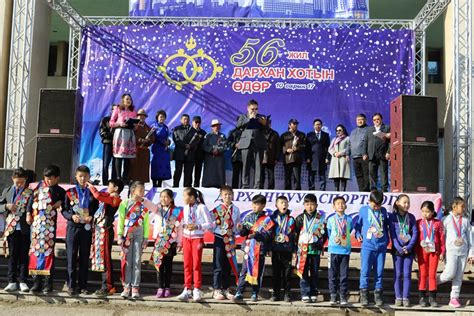 БАЯРЫН ЖАГСААЛД НАЙМАН МЯНГА ГАРУЙ ХҮН ОРОЛЦОЖ НОМЫН БААТРУУДЫГ АМИЛУУЛАВ