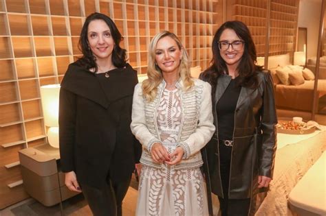 Bibba Pacheco Faz Evento A Convite Da Forma Legno Revista Dimensão