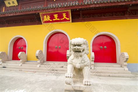 佛寺和守护者雕像图片 包图网企业站