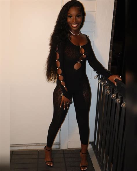 Olandria Carthens Feet