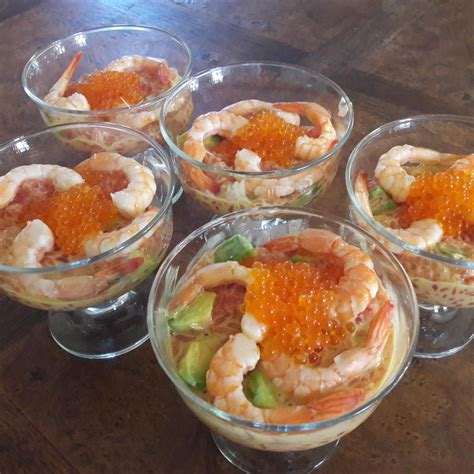 Entrée Verrine D`avocat Et Crabe Et Confit De Pamplemousse