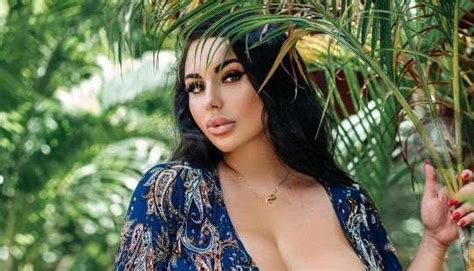 Anastasiya Berthier The Russian Beauty Taking Over Social Media Lisa