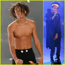 Jaden Smith Goes Shirtless During Paris Concert Jaden Smith Lenny Kravitz Shirtless Willow