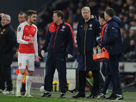 Arsenal Injuries Per Mertesacker Aaron Ramsey And Gabriel Paulista
