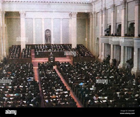 7 octobre 1977 Une session extraordinaire du Soviet suprême de l URSS