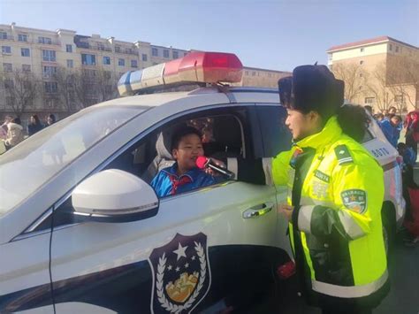 开学第一课！开发区交管大队走进校园敲响交通安全“上课铃”！ 政务要闻 巴彦淖尔经济开发区