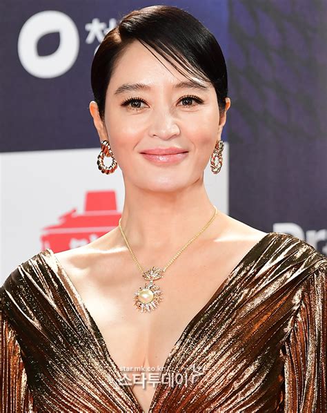 김혜수 ‘청룡 여신 30년 아름다운 퇴장 [별별 사진집] 매일경제