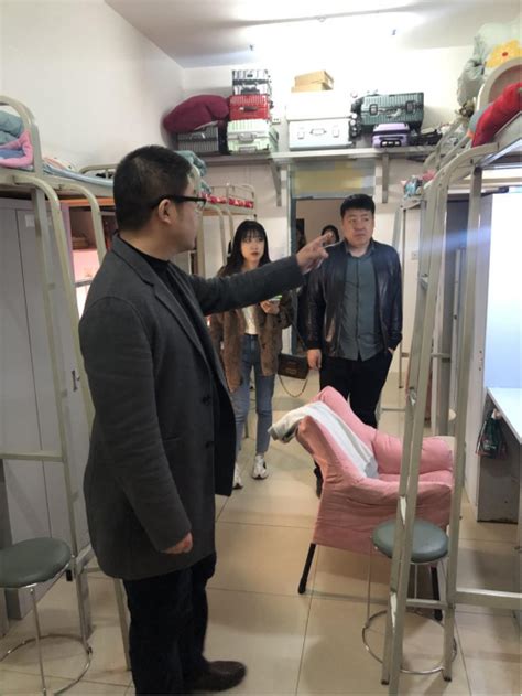 信息工程学院开展夜间查寝工作 信息工程学院