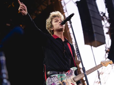 Billie Joe De Green Day The Gear Used By Billie Joe Armstrong On Green