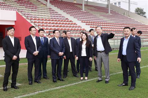 Chủ Tịch Quốc Hội Vương Đình Huệ Thăm Trung Tâm Đào Tạo Bóng đá Trẻ Pvf