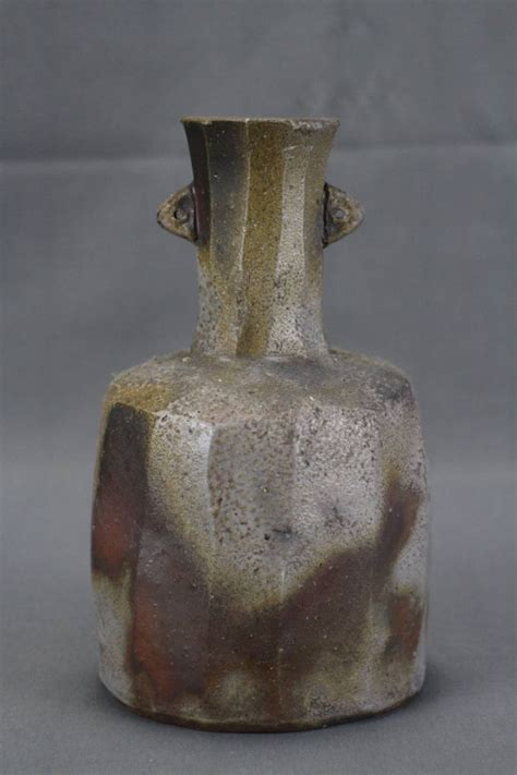 木村素静 備前焼 砧花生 共箱付き 一輪挿 面取り 花器 花入 花生 花立 茶道具 華道具 陶器 木箱 古美術 在銘 花器壷 売買され