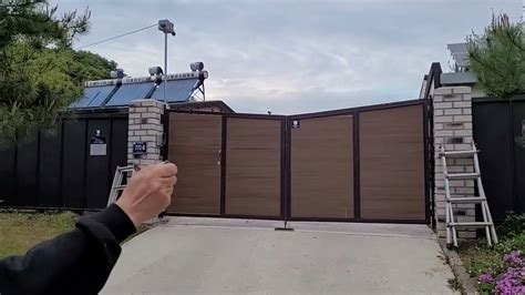 충북 제천 목조 스윙대문에 전동 자동개폐기 설치 시공 Youtube