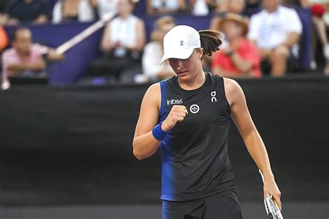 Tenis Turniej Wta W Dubaju Mecz ćwierćfinałowy Gry Pojedynczej Iga