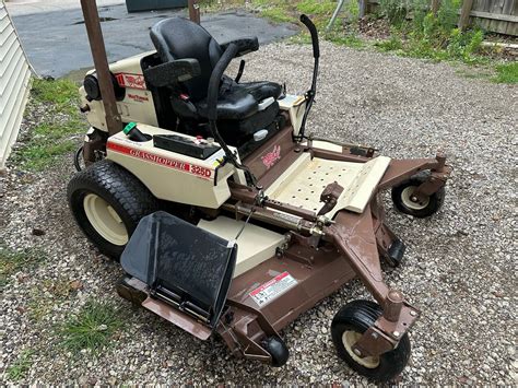 72 Grasshopper 325d Commercial Zero Turn W 25hp Kubota Diesel Lawn