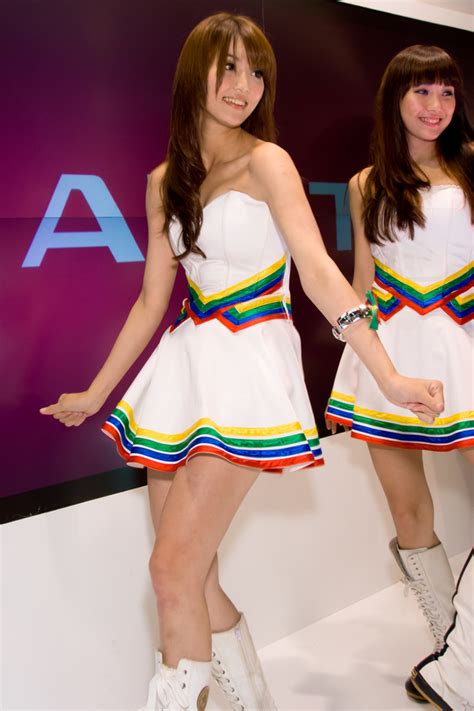 Asian Beauty Hot Promotional Models In Taipei Taiwan