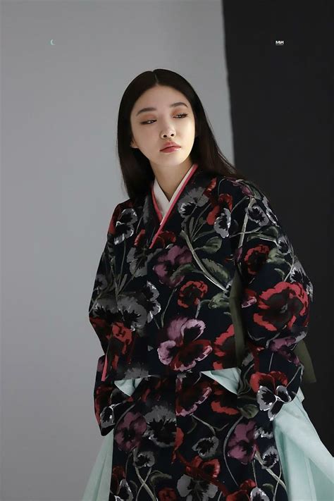 Pin de Lívia Pires en Chungha | Mujeres coreanas, Coreanas hermosas ...