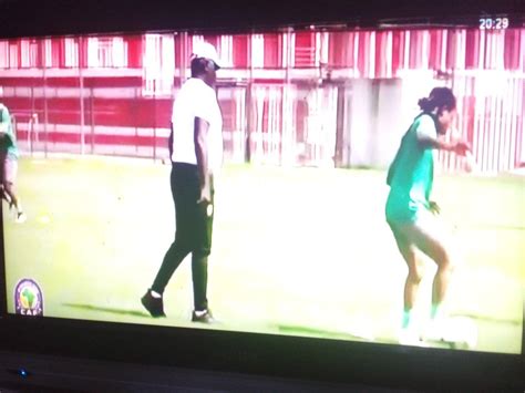 Serge Noah dirige séance d entraînement Lionnes Indomptables