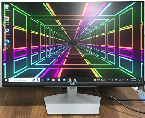 No Bezel Monitor